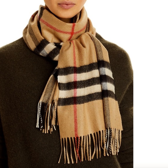 Burberry | Accessories | Burberry The Classic Giant Check Cashmere ...